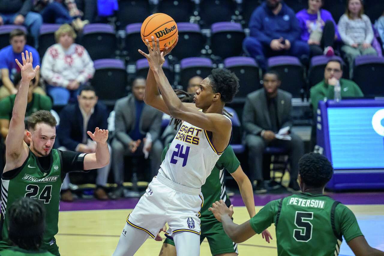 UAlbany men's basketball rides strong second half to win over Binghamton