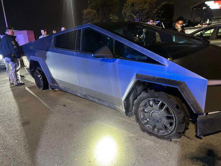 Video: Spike strips used to end Cybertruck chase in the Bay Area