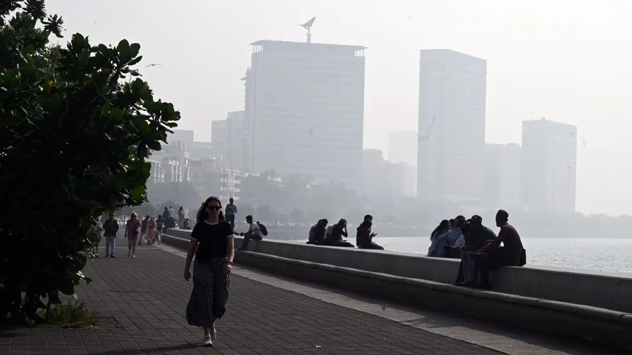 Mumbai weather update: Minimum temperature 17 degrees Celsius, AQI at 104