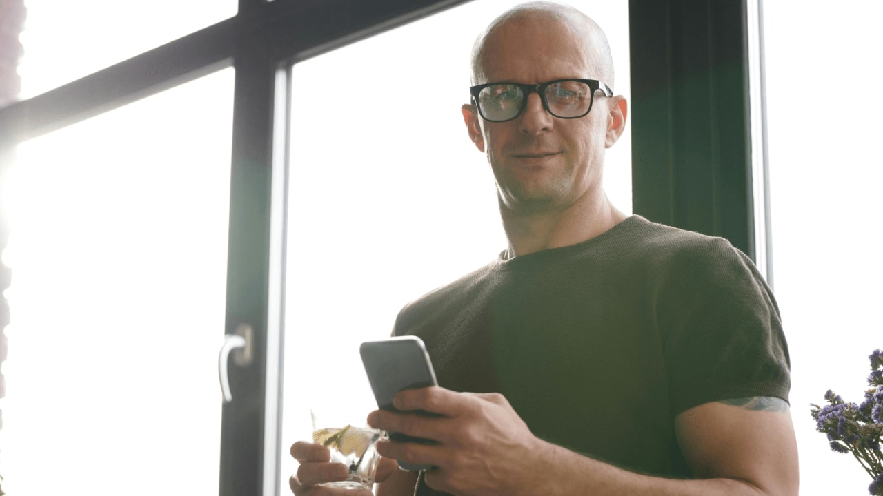 Is modern life making men go bald early?