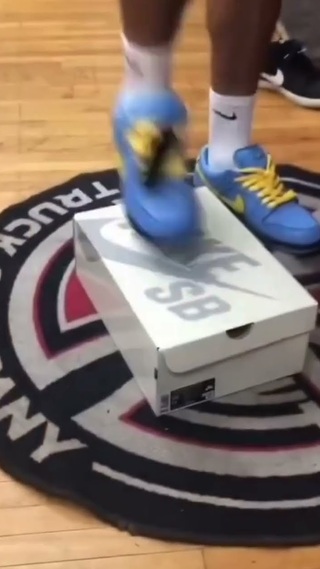 When Store Requires Customers to Break Shoe Boxes