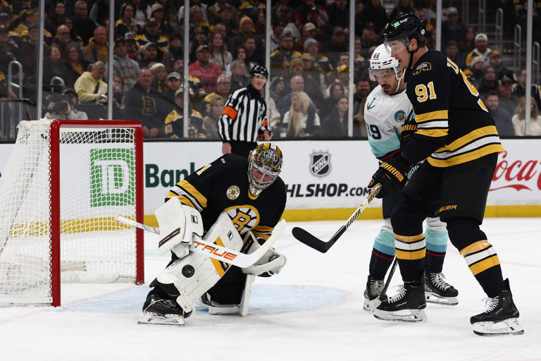 After retiring Zdeno Chara's No. 33, Bruins get off to quick start and ...