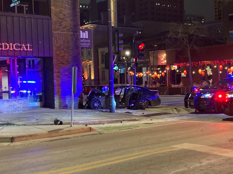 Three people injured in multiple downtown Milwaukee crashes