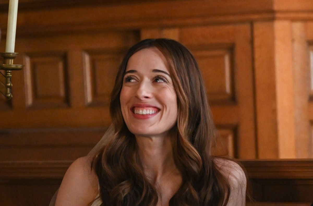 Marina Squerciati stuns 'Chicago PD.' fans with 'mad cute' 2016 photos