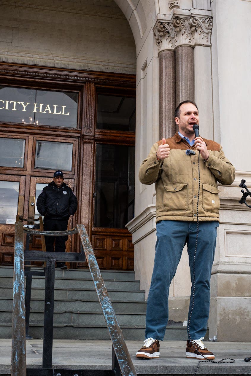 Hudson County NJ Protestors Condemn ICE Killing In Minnesota: Photos