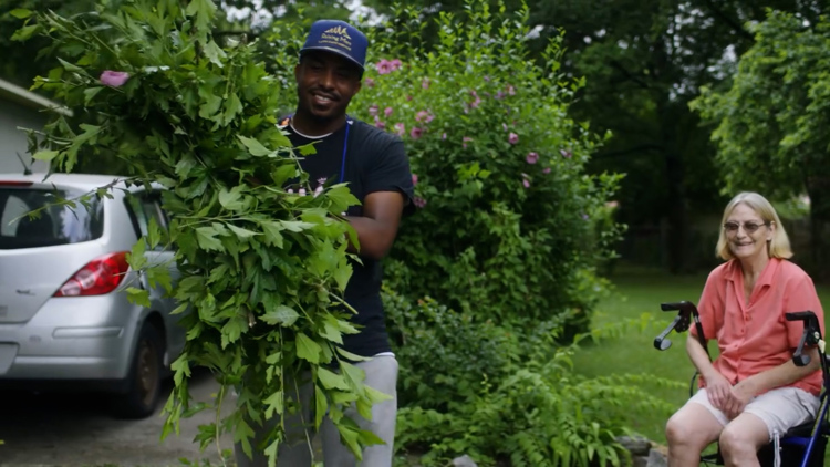 'Lawn mower man' turns backyard chore into nationwide youth movement