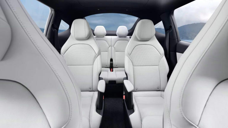 Tesla está a punto de lanzar el Model Y L en Europa, llega la versión ...