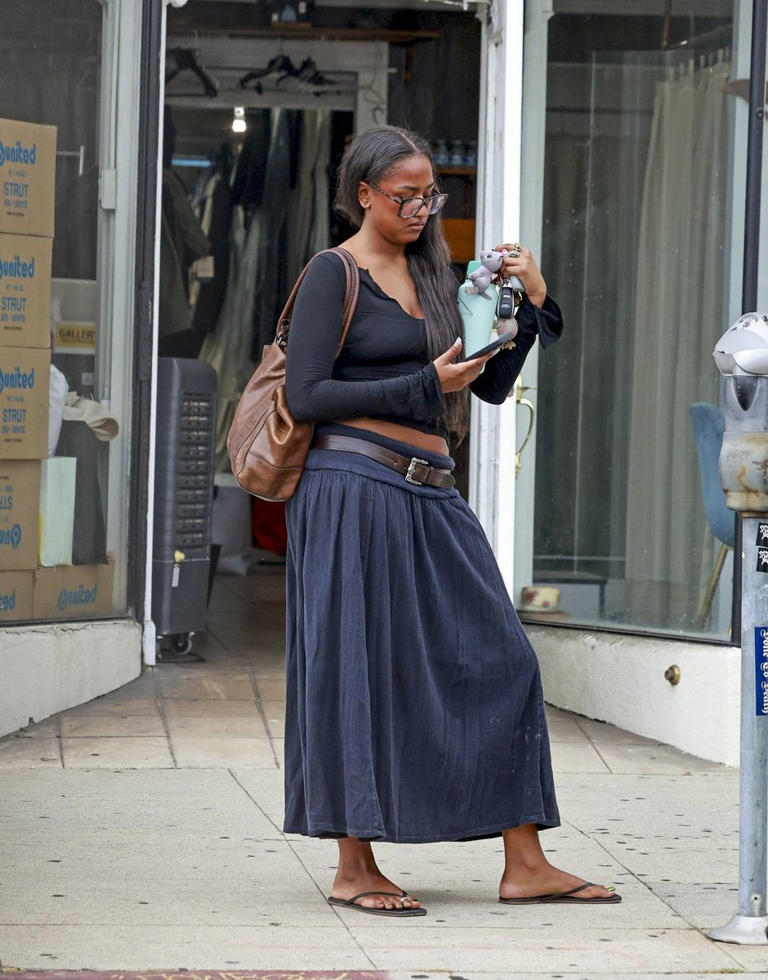 Sasha Obama shows off effortless street-style look with the perfect ...