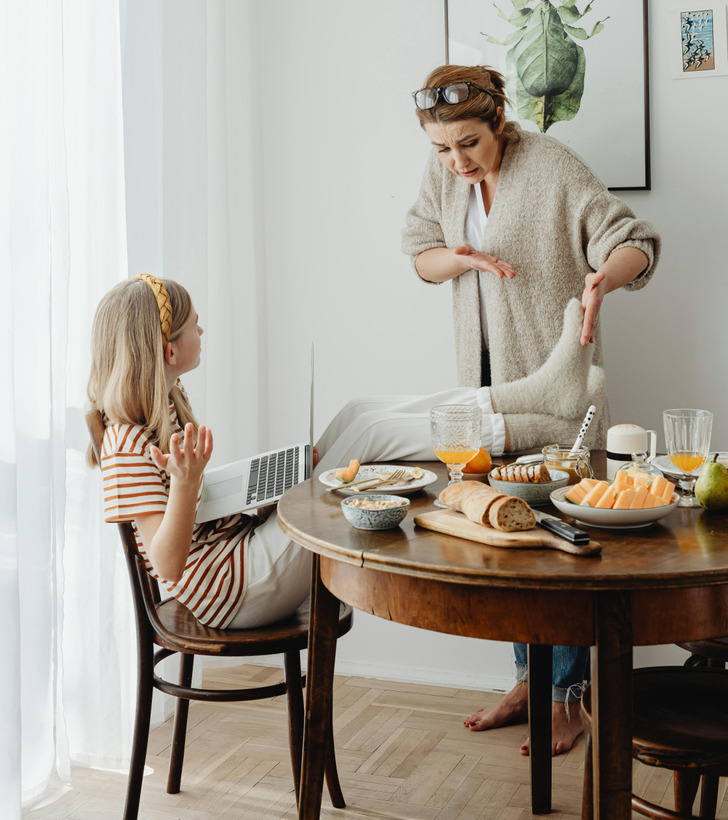 I resented my aunt for years—then I learned who she really was