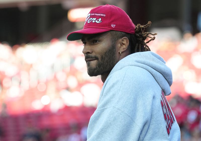 49ers LB Fred Warner not ready to return vs. Seahawks