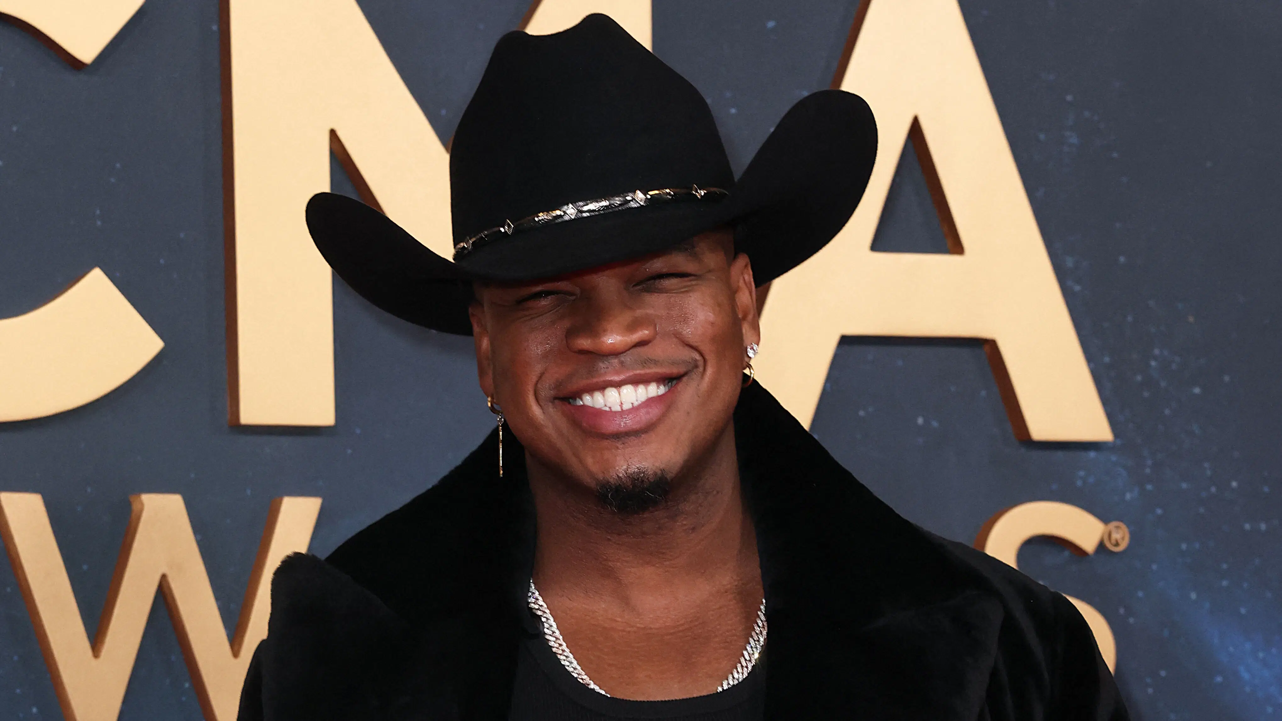 Verdensstjerne åbner op: 'Jeg er i ét forhold med tre mennesker'