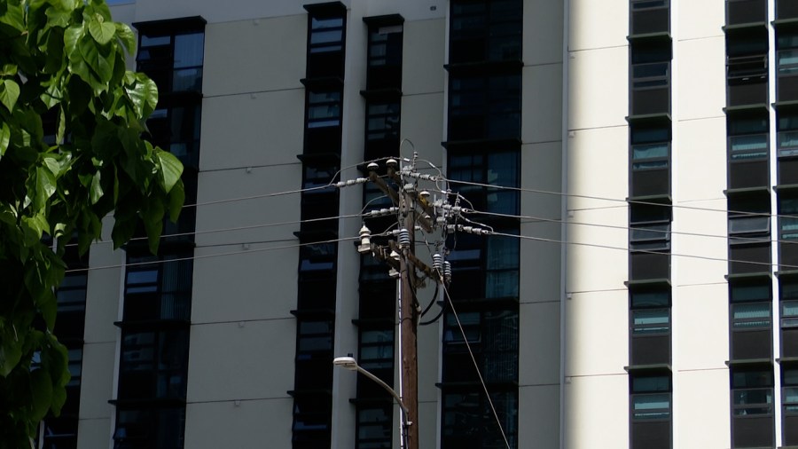 Strong winds cause power outages across Hawaii Kai & Windward Coast