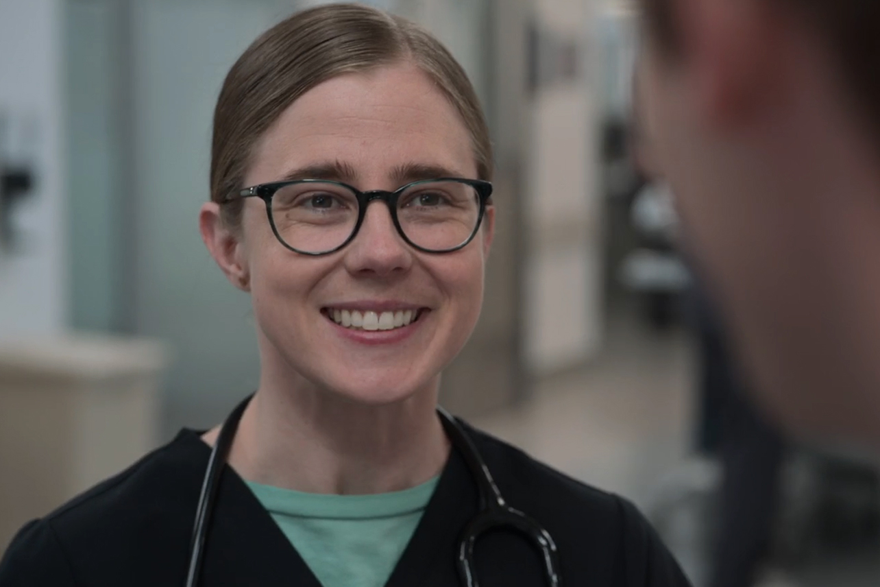 ‘The Pitt’ star Taylor Dearden gives us more details about Dr. King’s ...