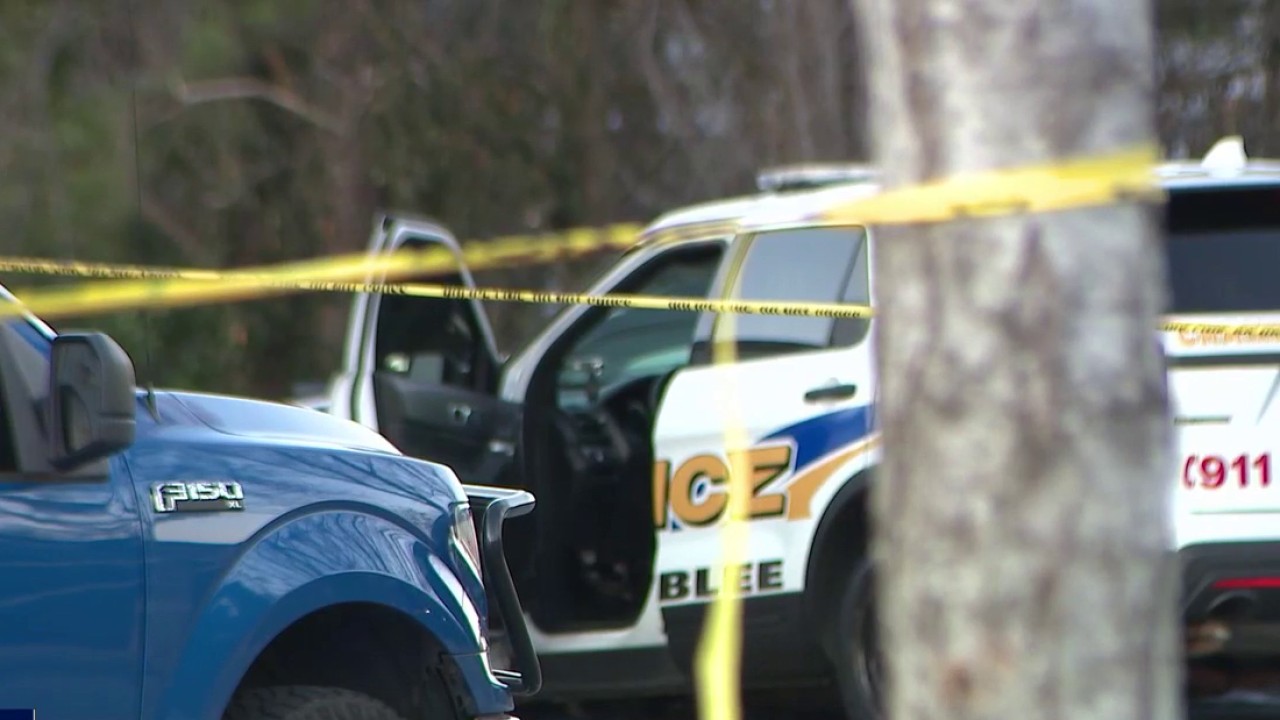 Trail of blood found along path of deadly police chase