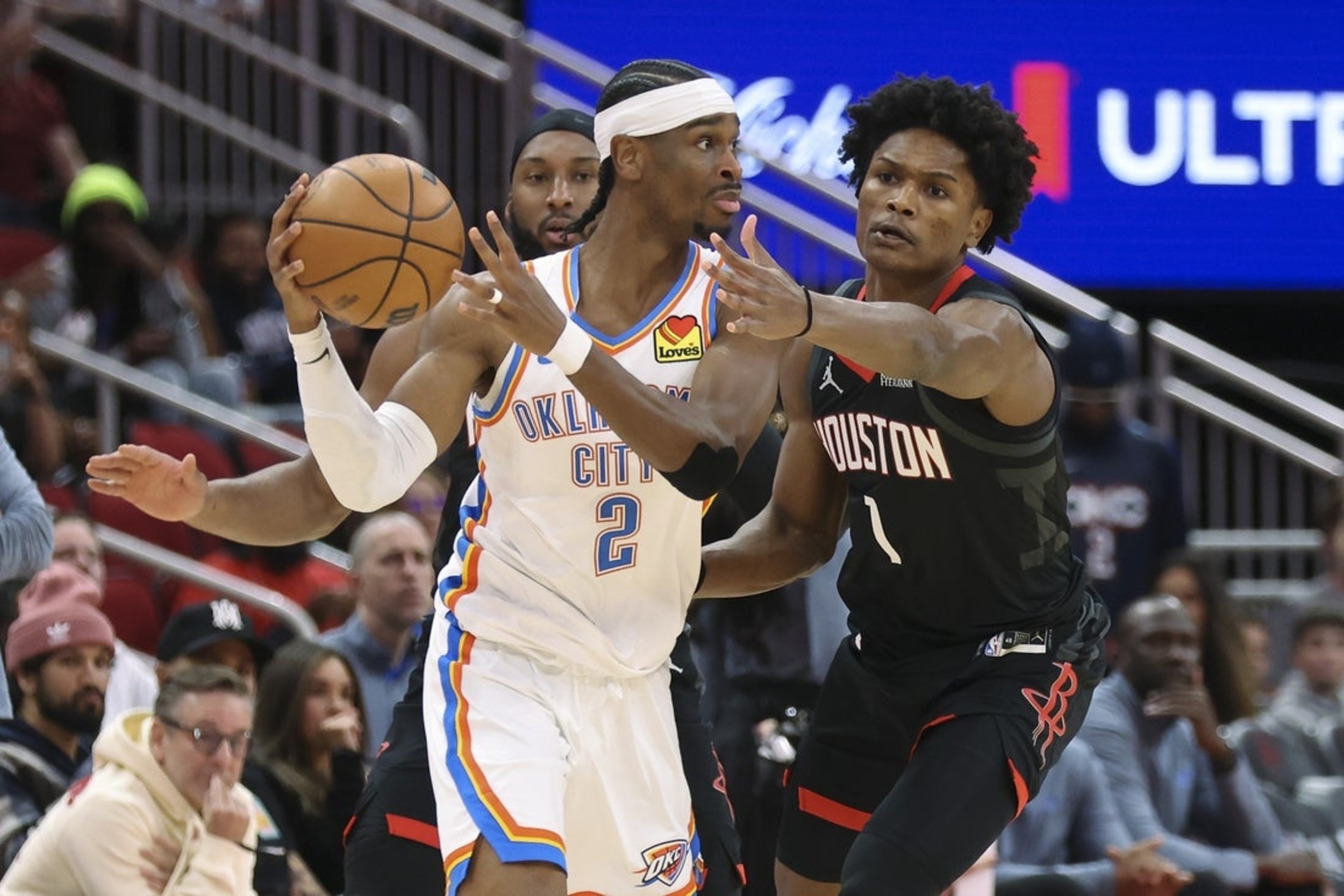 Thunder break open tight game in 4th, take down Rockets