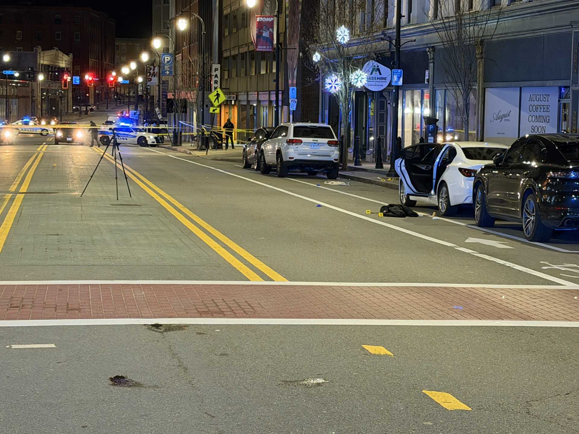 1 dead, 1 arrested after Worcester stabbing, police say