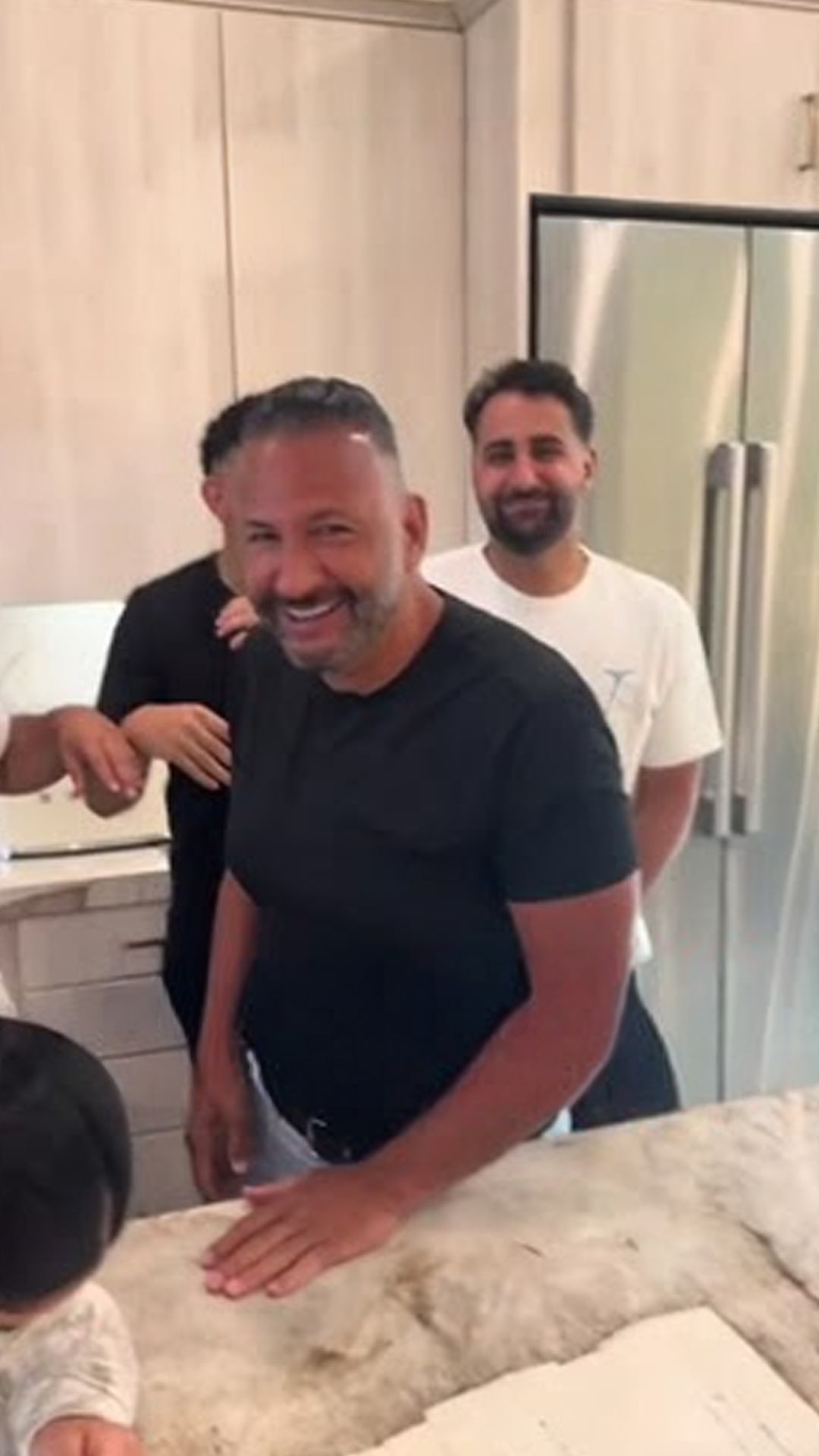 Comparing pronunciation of the Arabic alphabet in the family