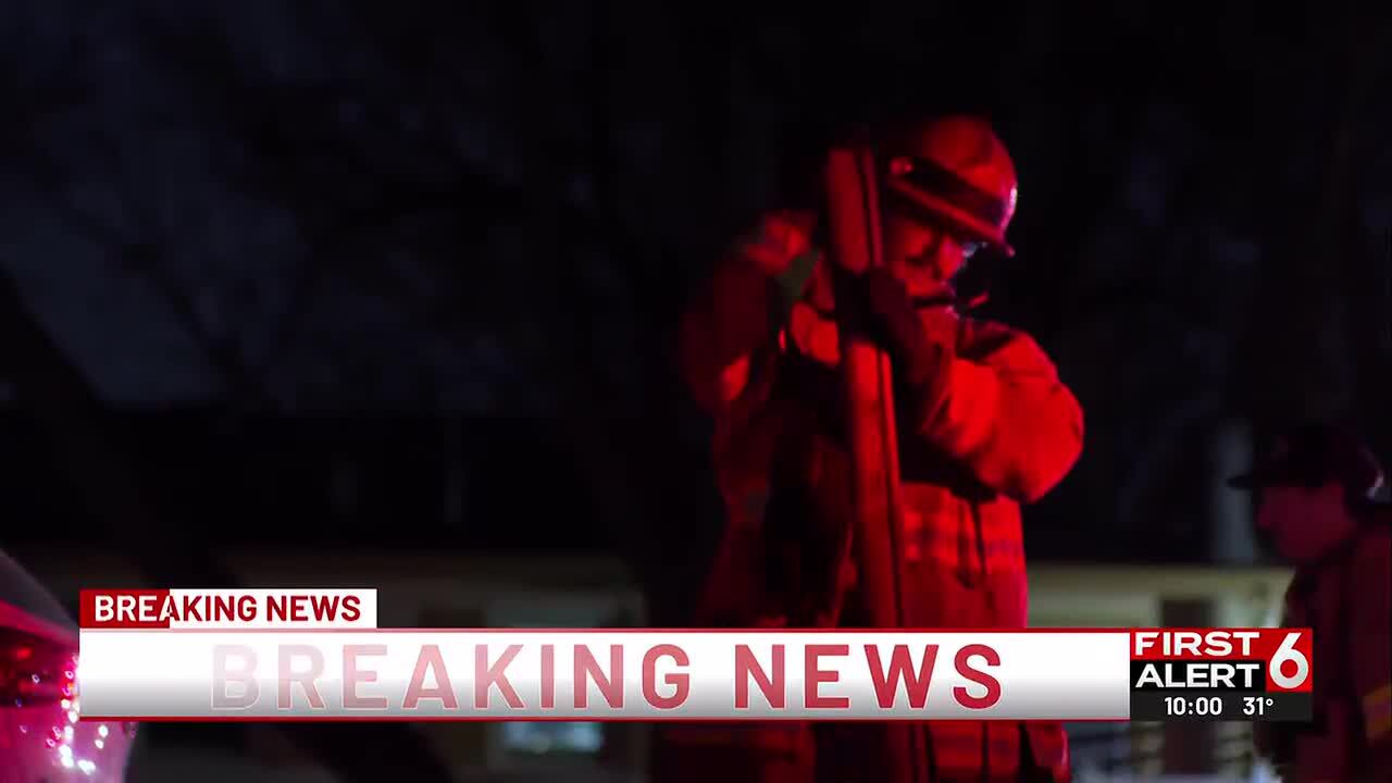 Occupant, child escape Omaha apartment fire; second fire reported at ...