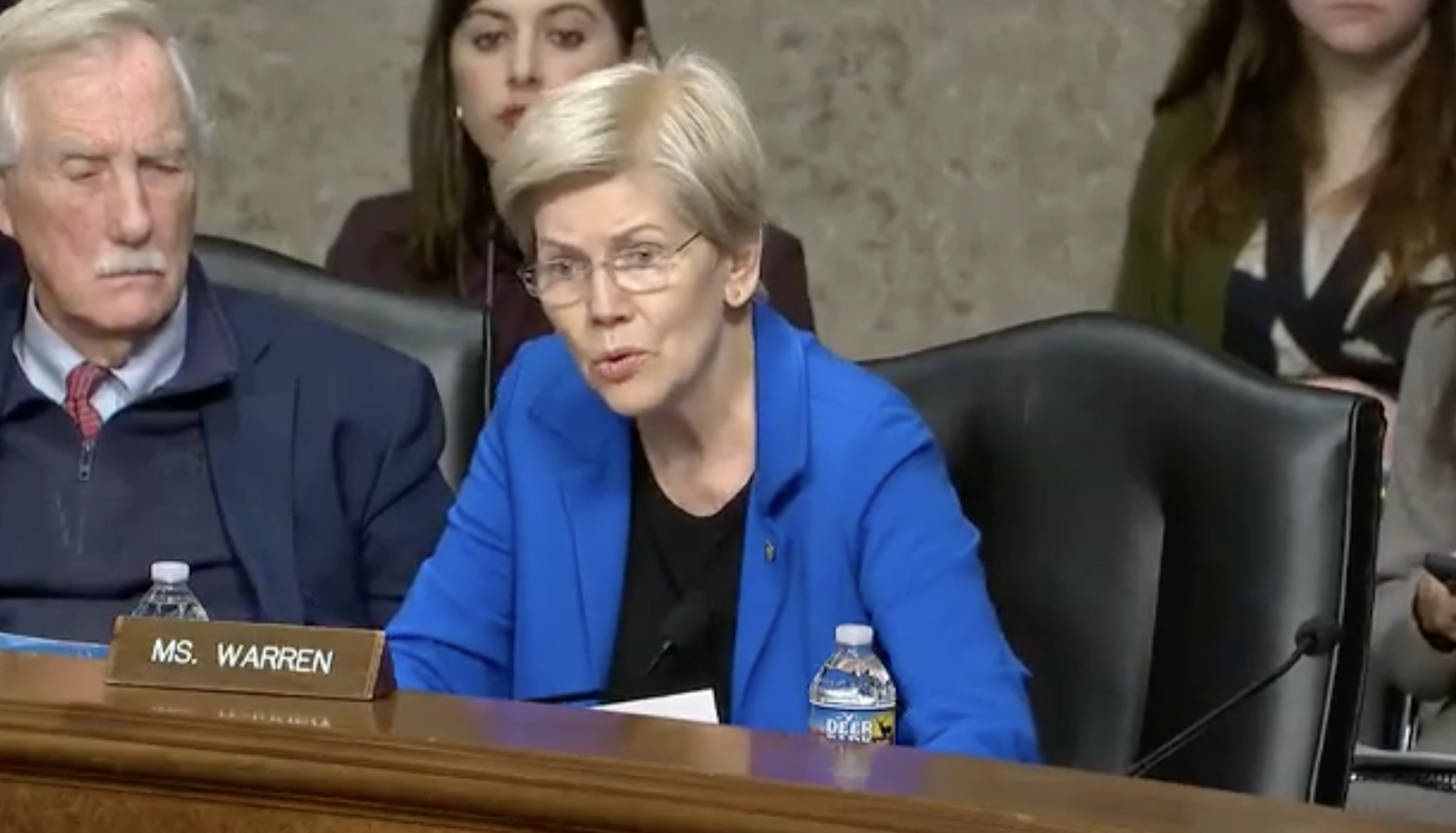 'I thought that was going to be the easy question': Elizabeth Warren ...