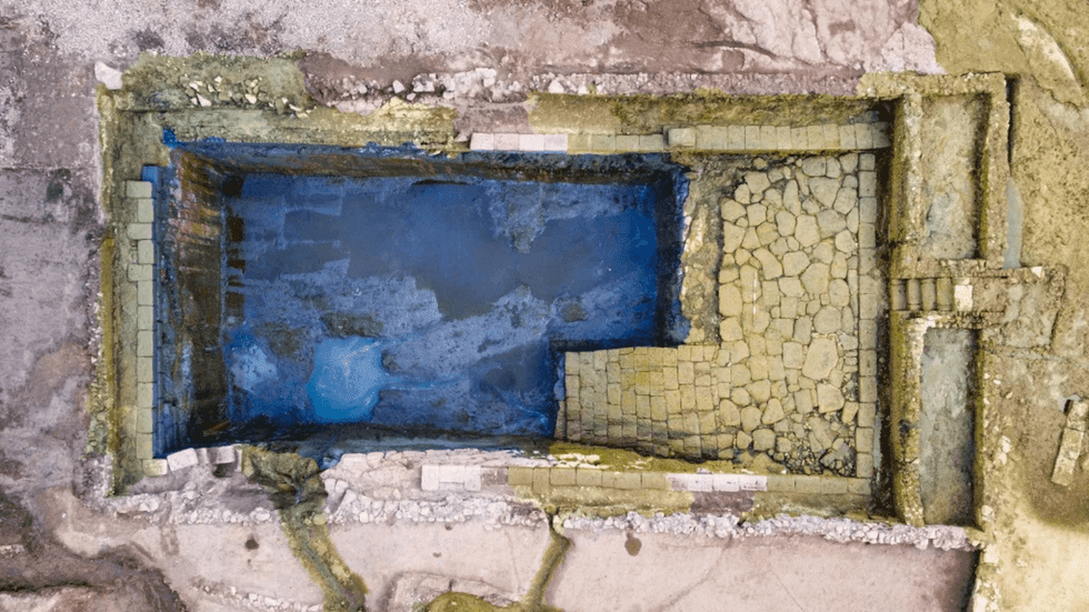 Historians left baffled after ancient 1,800-year-old Roman pools found ...