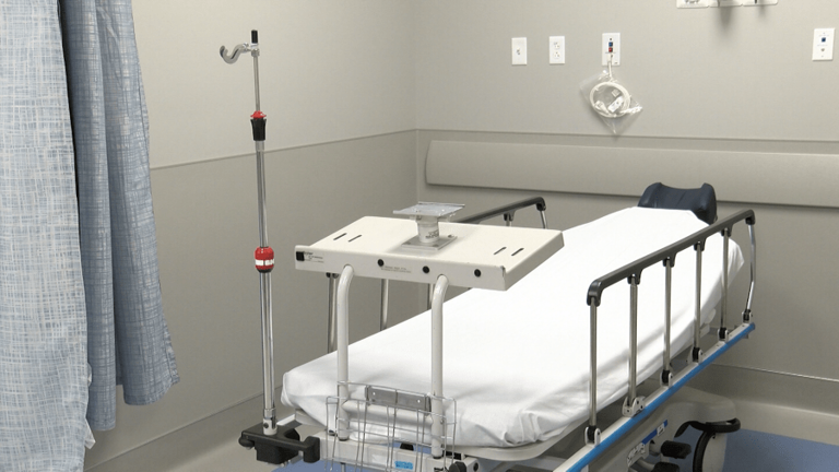 Johnson City Eye Surgery Center cuts ribbon at their new facility