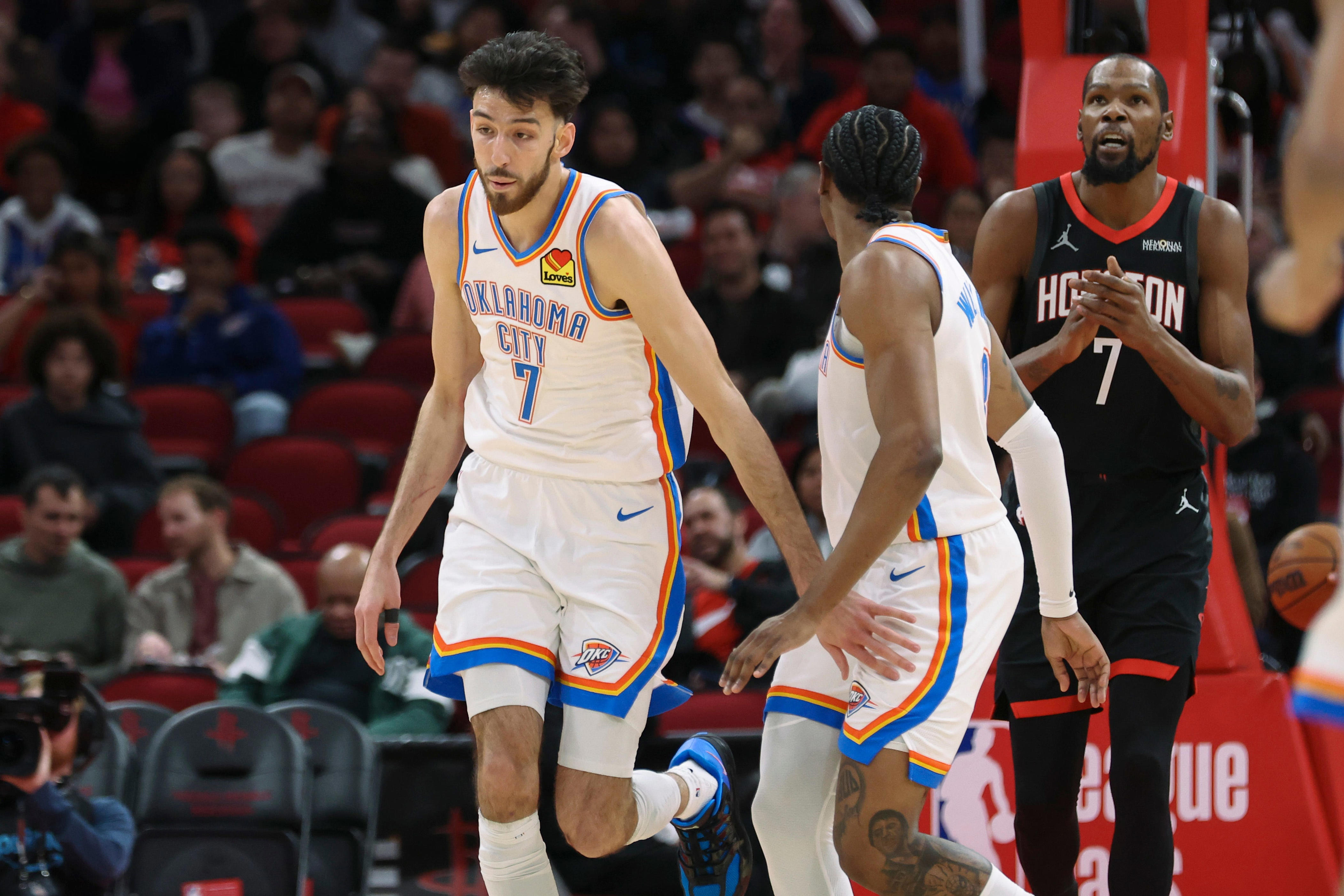 Photos: Best images from Thunder's 111-91 win over Rockets