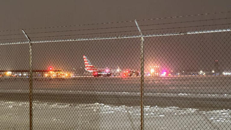90 passengers safe after American Airlines plane veers off taxiway at ...