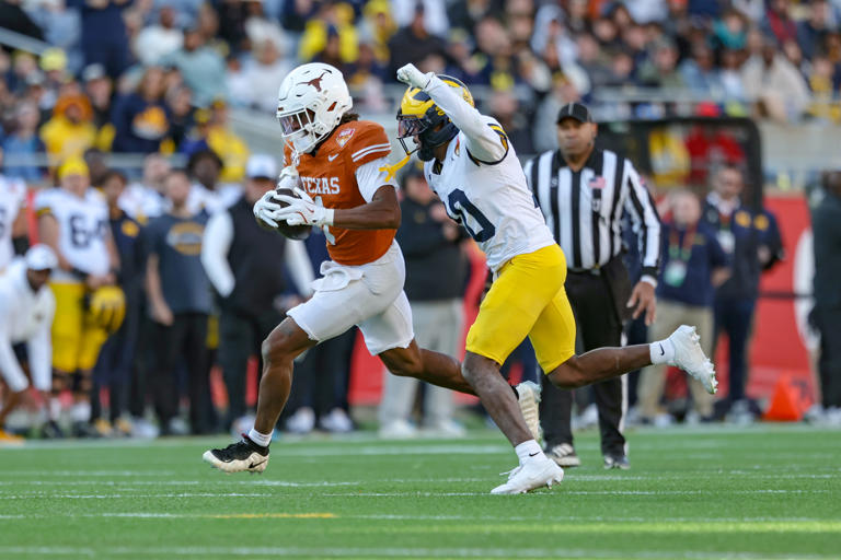 Longhorns daily news: Ryan Wingo opts to ‘run it back’ at Texas after ...