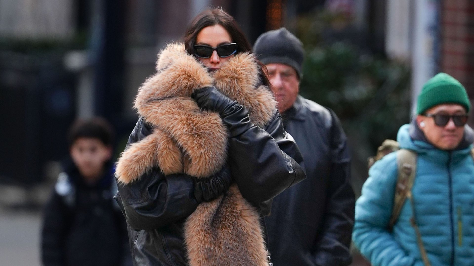 Irina Shayk just brought back the fur scarf - and it's surprisingly chic