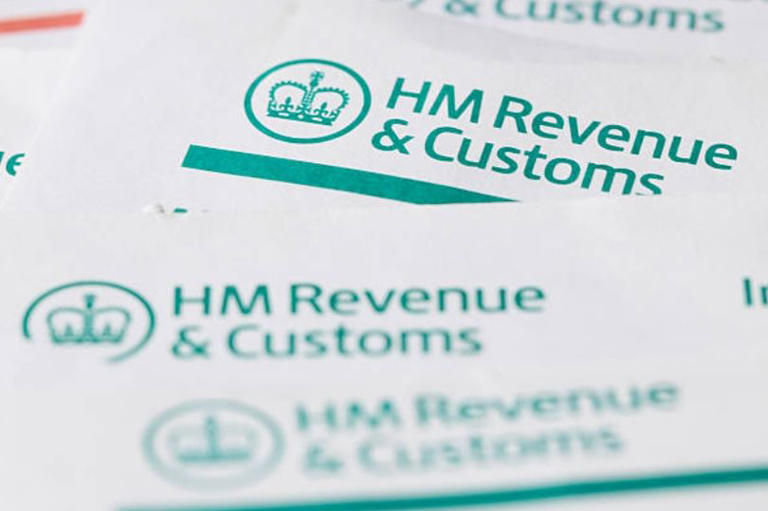 HMRC set to 'start handing out' £100 fines and issues two-week warning