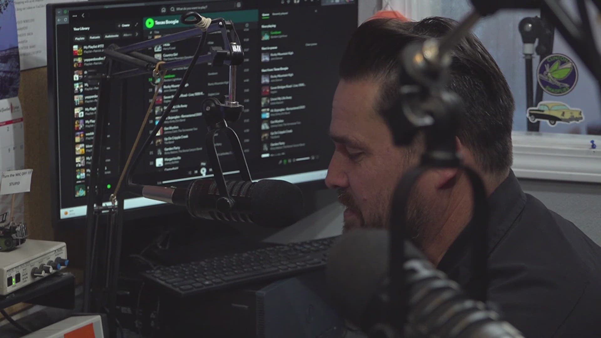 Illinois radio station celebrating 10 years on the air