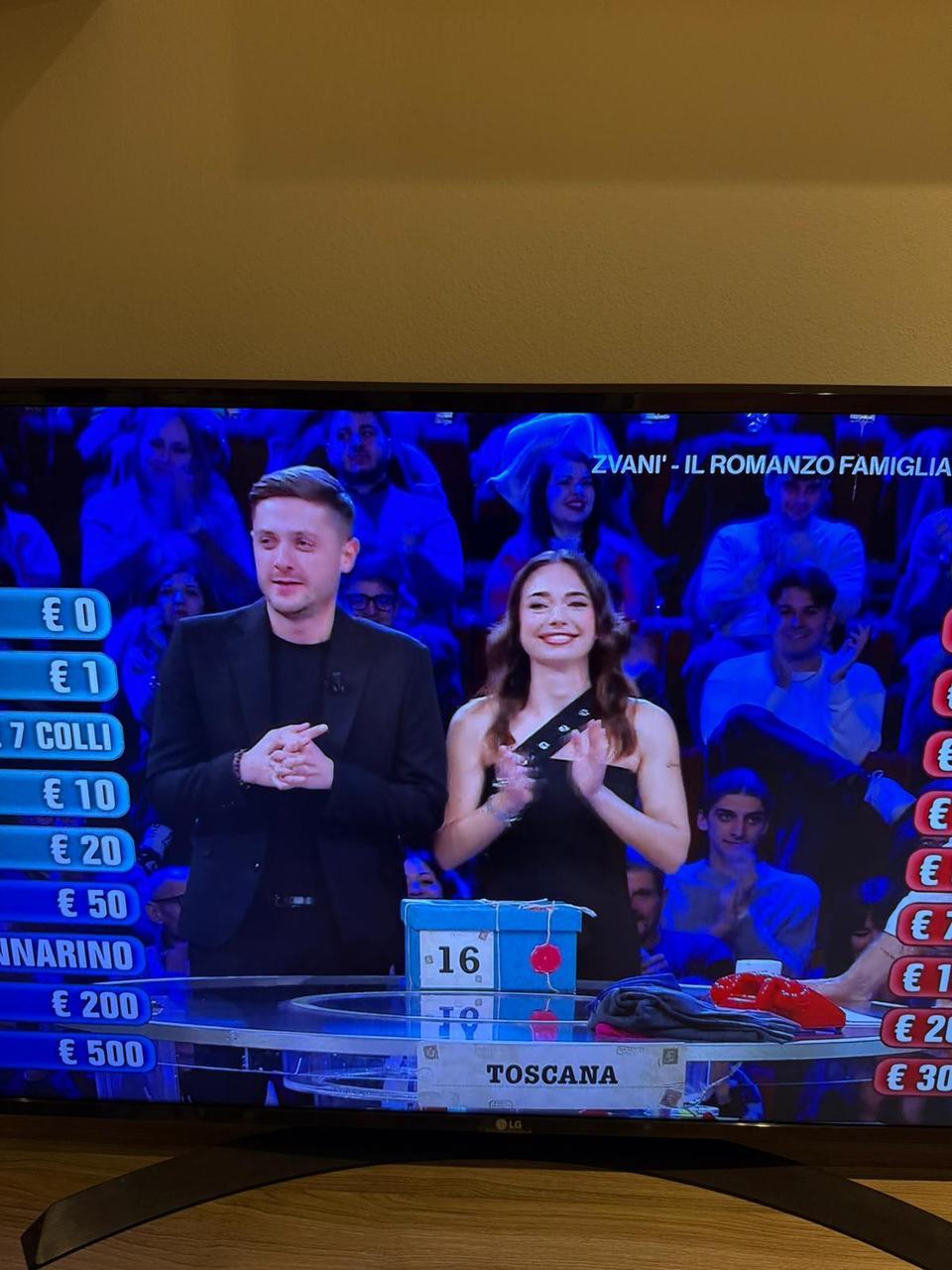 Angelica Santanni vince 55mila euro con i pacchi di "Affari tuoi"
