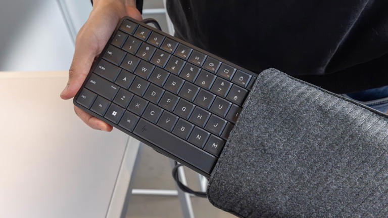 Hands-on with HP’s EliteBoard G1a: This keyboard is my whole PC now