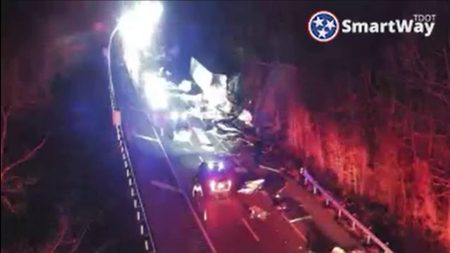 I-40 E near Rockwood shut down after crash scatters paper, solar panels ...