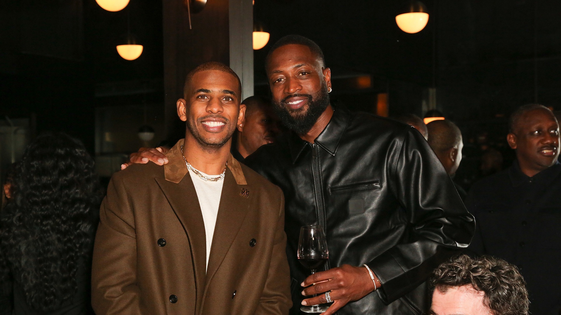 Dwyane Wade names perfect team for Chris Paul’s retirement