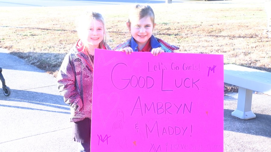 Mt. Vernon sends two wrestlers to IHSAA state finals