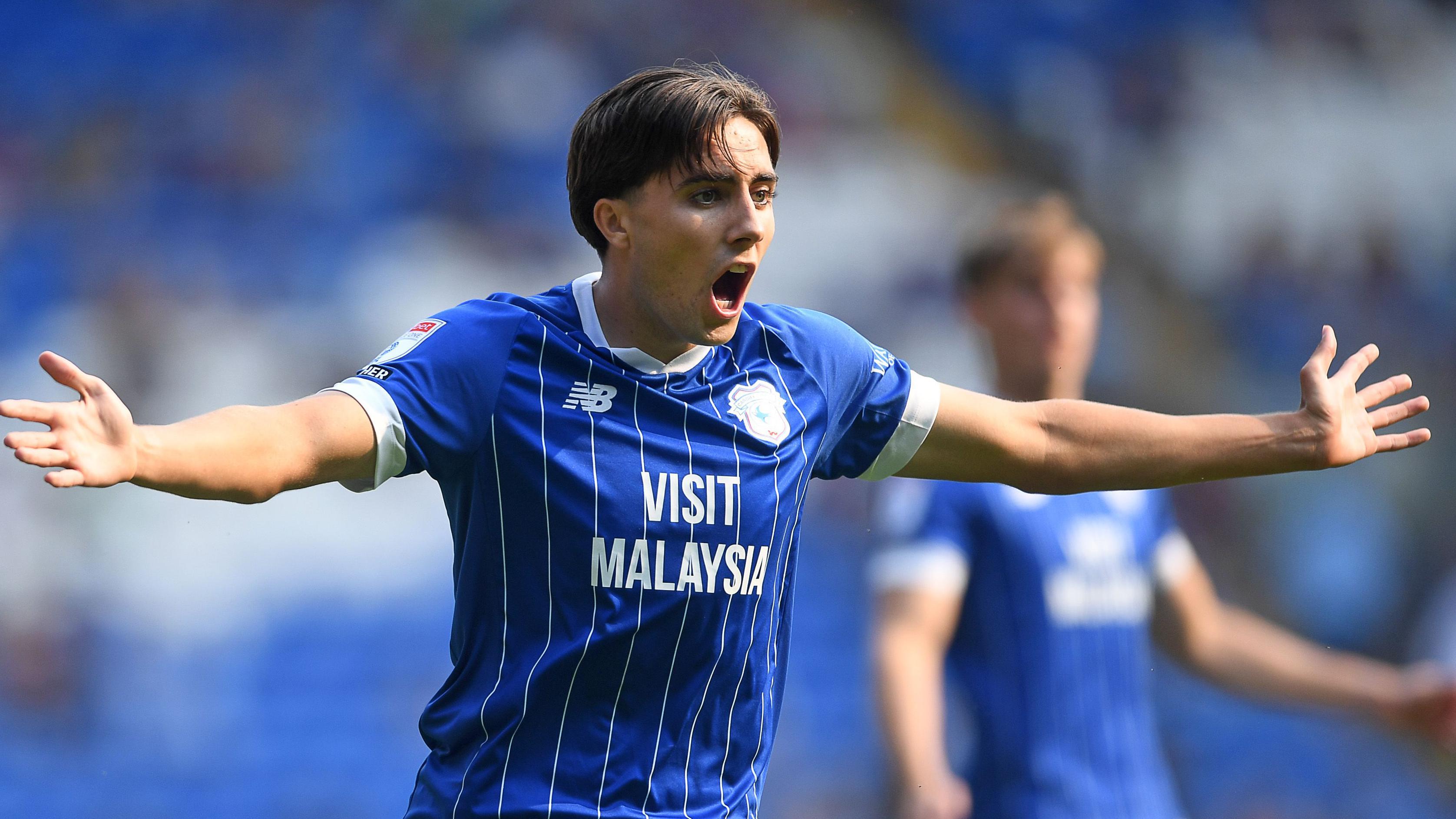 'Impatient' Colwill will be 'huge' for Cardiff - Barry-Murphy