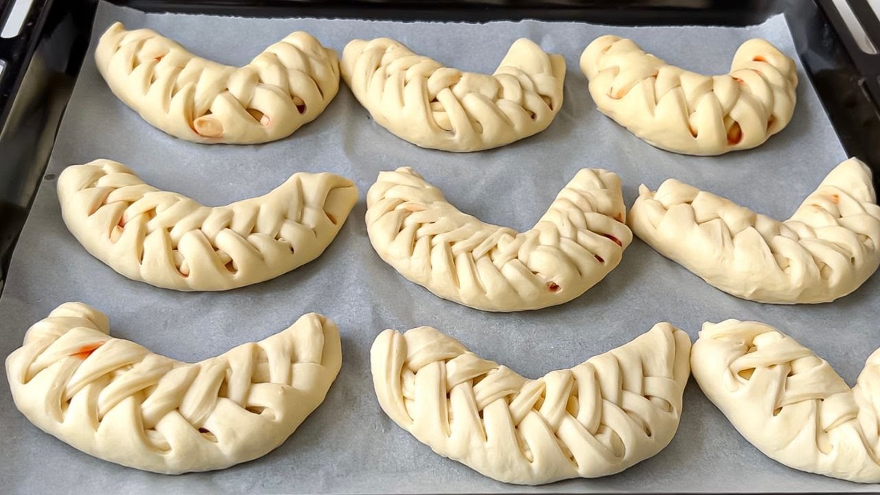 The secret to perfect dough | Soft bakery-style pepperoni buns