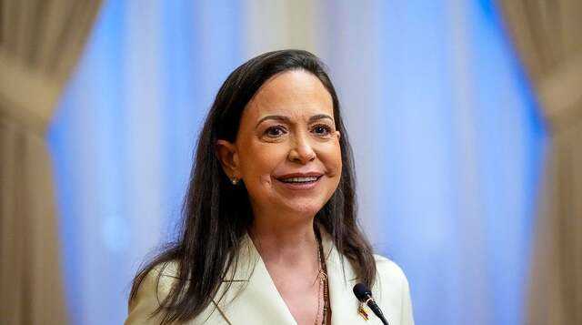 Venezuela's Machado says she presented her Nobel Peace Prize to Trump ...