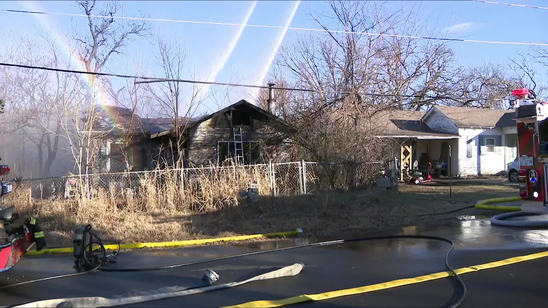 Crews battle abandoned house fire near west Tulsa
