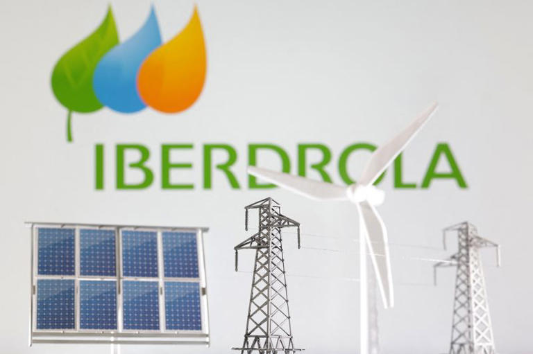 Iberdrola commissions $1.65 billion Canada-US power interconnection