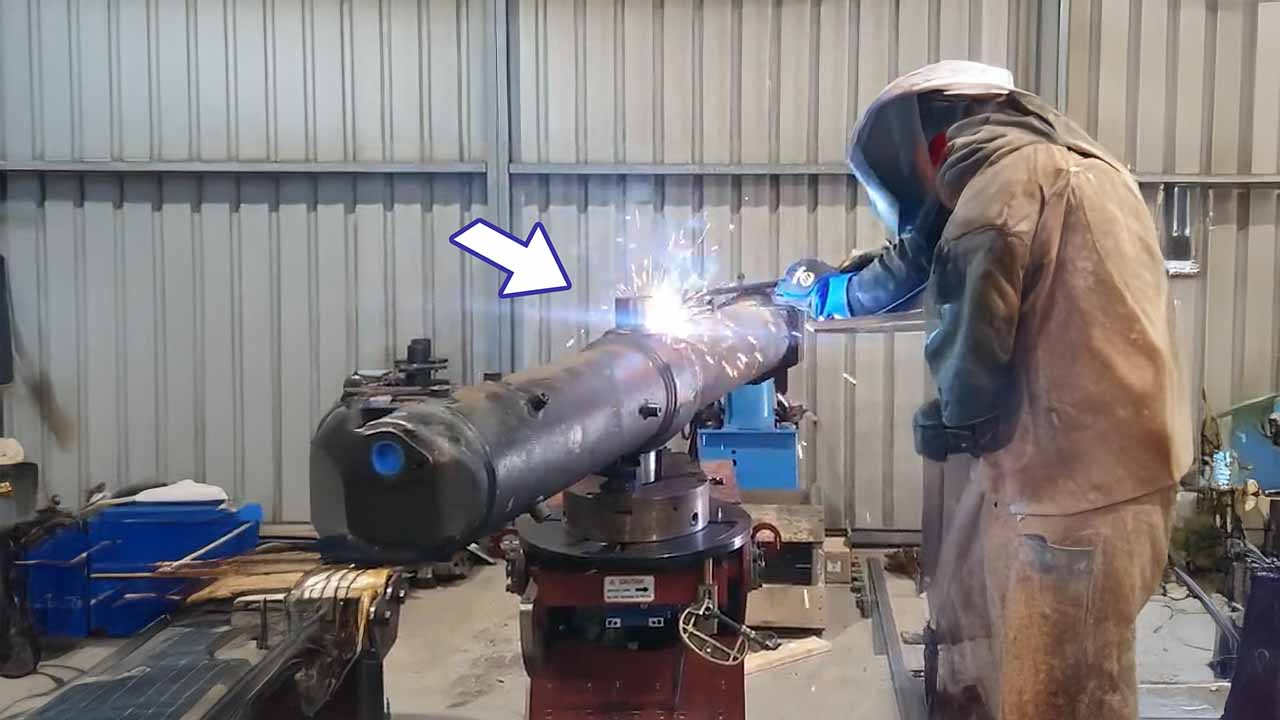 Repairing D11 dozer cylinders with milling