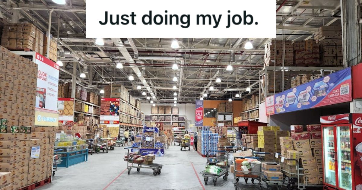 Employee was written up for not fixing shelves properly, so he followed ...