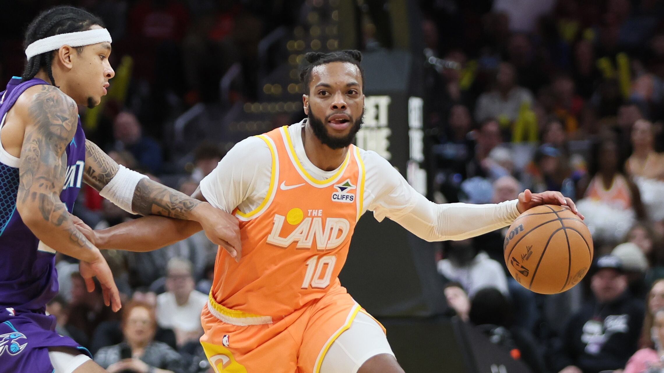 Cavs reveal injury status of Darius Garland and Sam Merrill