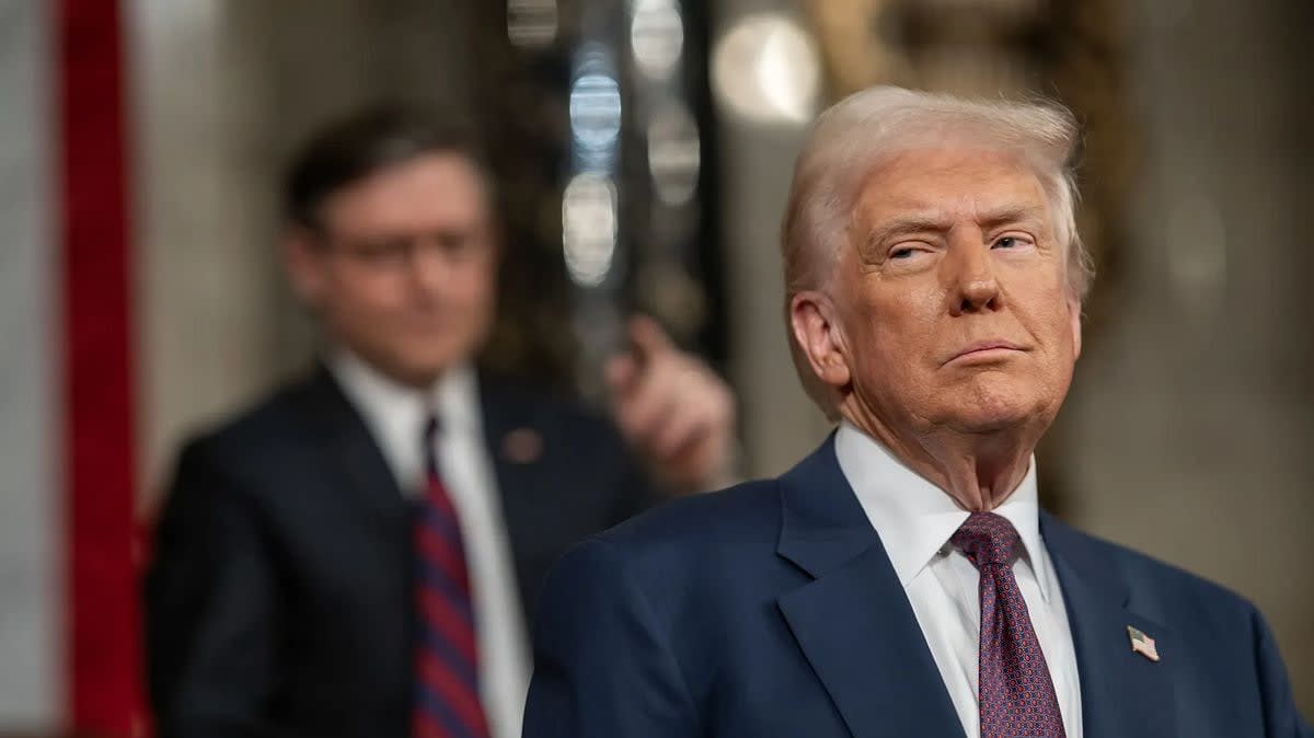 Poll: Trump’s approval rating falls 16% in Arizona