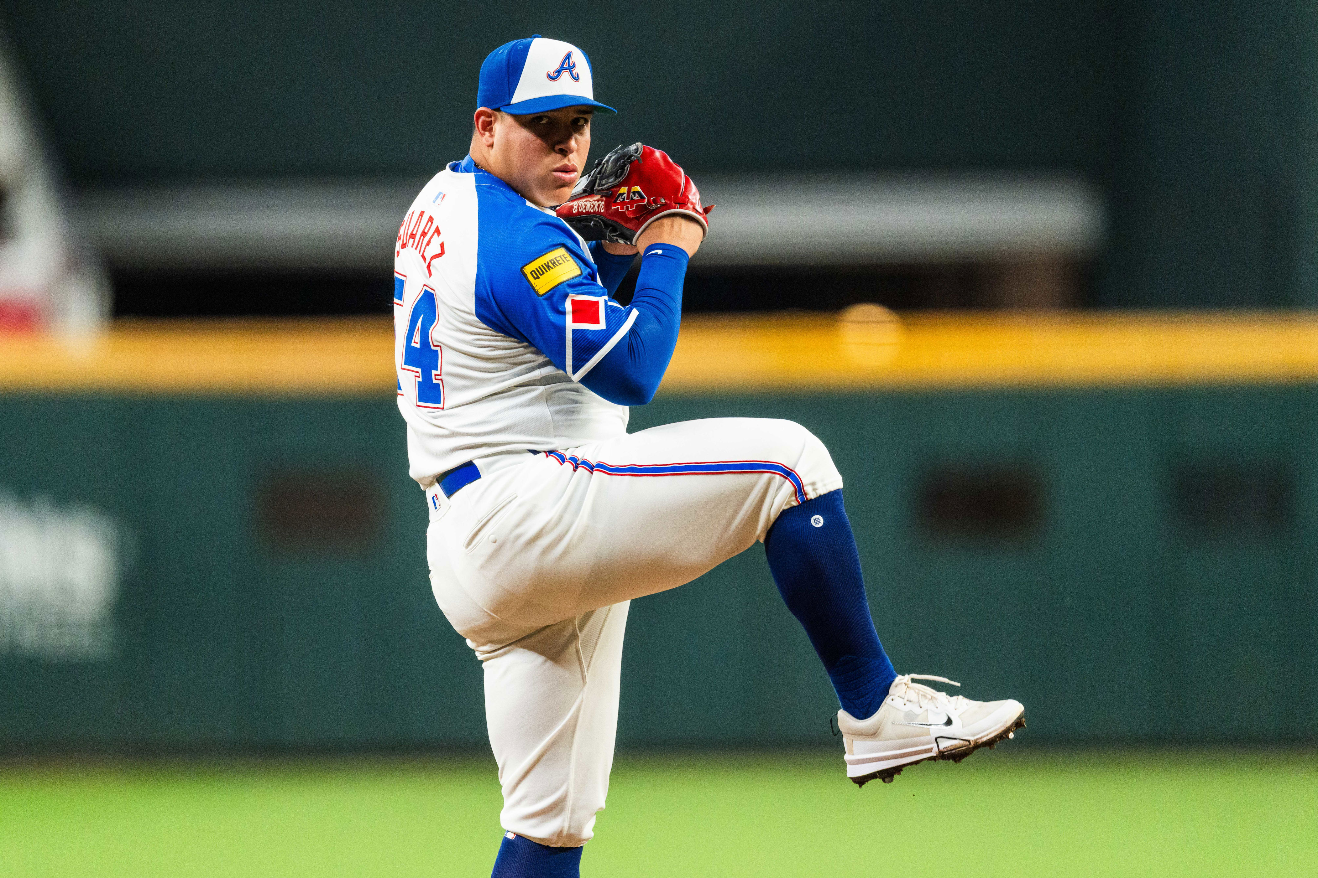 Braves lose pitcher José Suarez on waivers