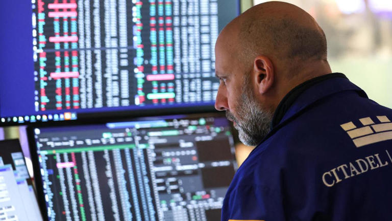 Analyst says 'buy the dip' in this bank stock