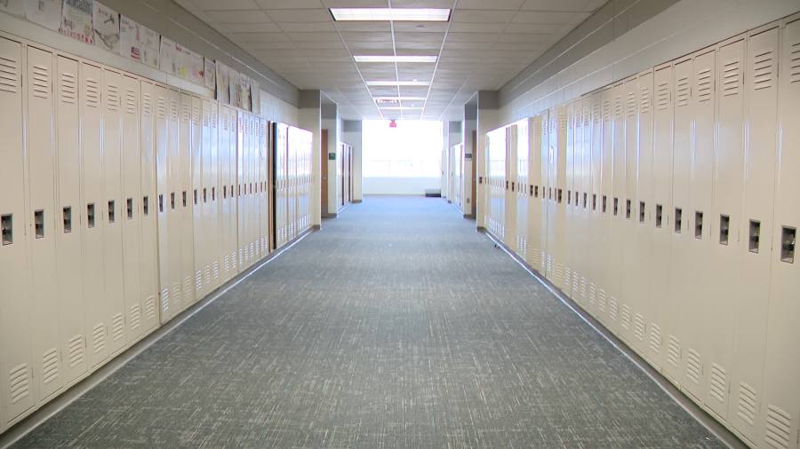 Rockford middle school finds cellphone ban success amid statewide debate