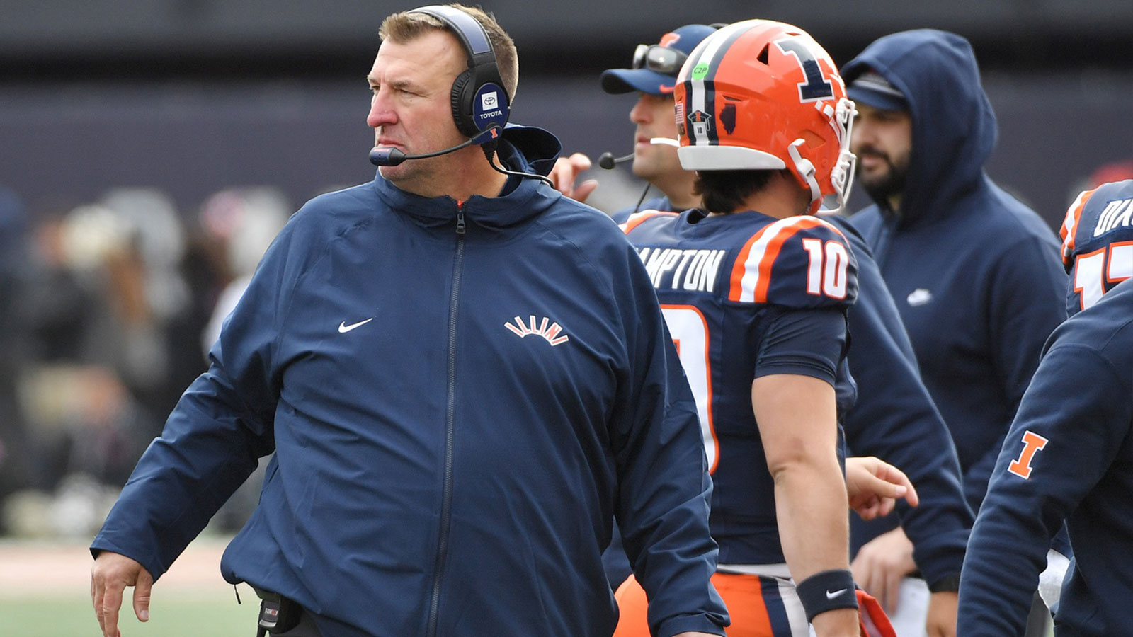 Illinois Fighting Illini bring back familiar kicker from Washington in ...