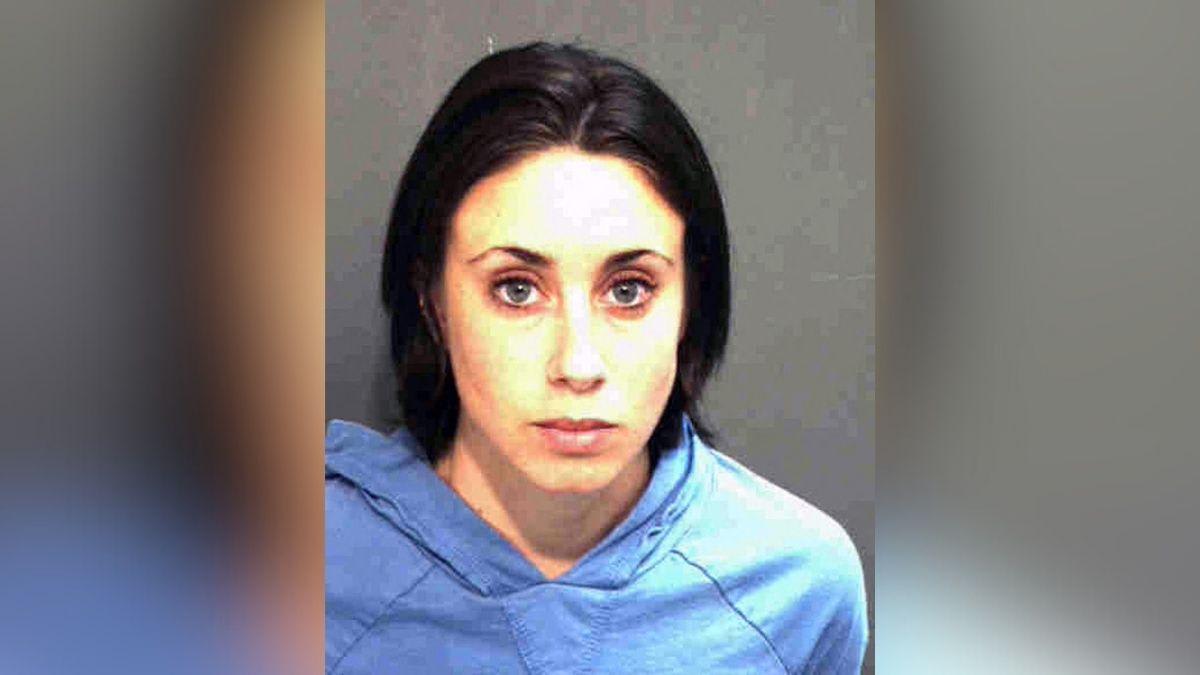 Casey Anthony demands Minnesota ICE shooting be investigated as she ...
